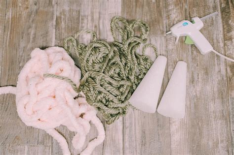 How To Make Diy Chunky Yarn Wrapped Styrofoam Trees