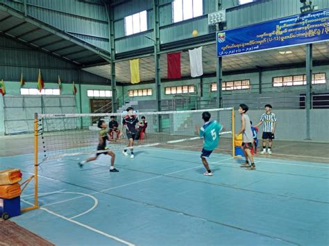 သရက်ချောင်းမြို့နယ်တွင် ၇၆ နှစ်မြောက် လွတ်လပ်ရေးနေ့အထိမ်းအမှတ်အကြို အမျိုးသား၂ ယောက်တွဲ အလွတ်တန