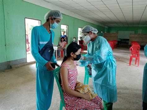 ငပုတောမြို့နယ် ဟင်းအိုးချောင်း ကျေးရွာအုပ်စုတွင် အသက် ၁၂ နှစ်နှင့်အထက် ကျောင်းသား၊ ကျောင်းသူမ