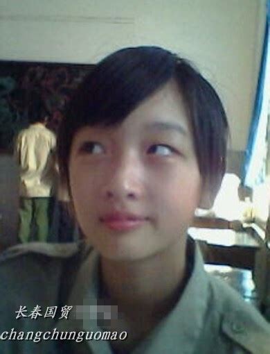 女大18变！周冬雨高中青涩旧照曝光手机凤凰网