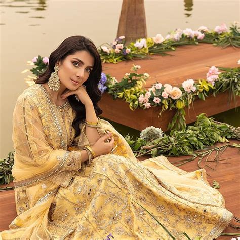 Most Beautiful And Hot Pakistani Actresses In