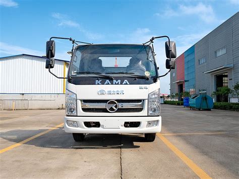 凯马建筑勾臂垃圾车 钩臂垃圾车 程力专用汽车股份有限公司