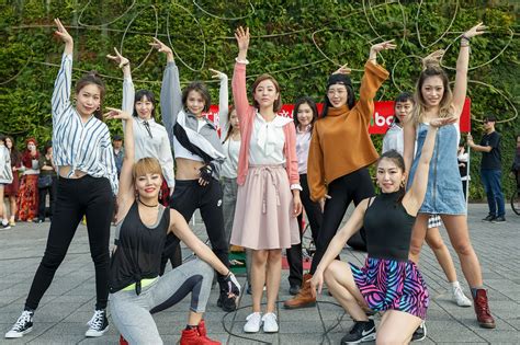 完全娛樂 Showbiz 「全民情歌天后」丁噹變身「阿美」初登場 《搭錯車》快閃炫歌舞