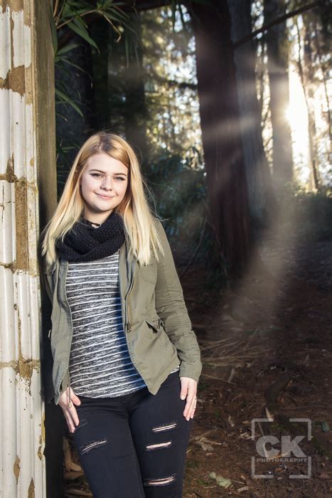 Morgan Senior Session Shively Park Astoria Astoria Senior Photography