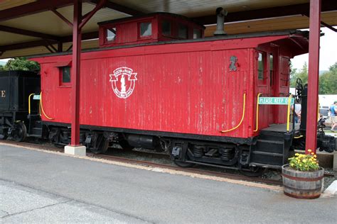Boston And Maine Caboose The Nerail New England Railroad Photo Archive