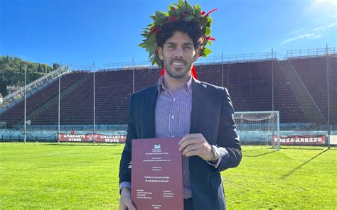 Arezzo Il Capitano Andrea Settembrini Si Laurea Allo Stadio Seried24