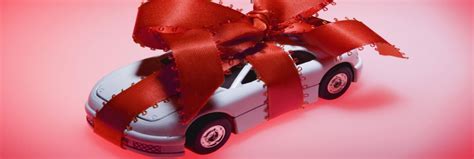 Что подарить на покупку автомобиля