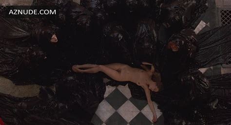 INTERVIEW WITH THE VAMPIRE NUDE SCENES AZNude