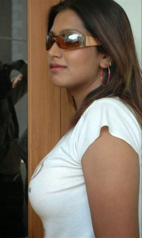 Tamil Actress Bhuvaneswari Hot