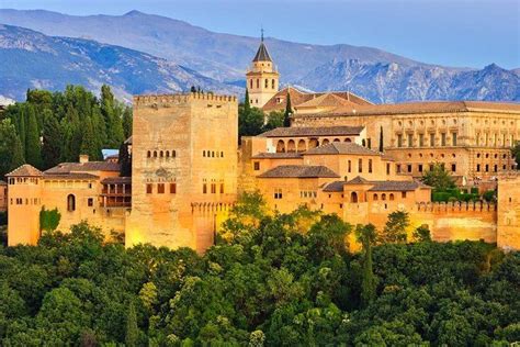 Escapada A Granada Desde Sevilla Con Entrada Sin Colas A La Alhambra