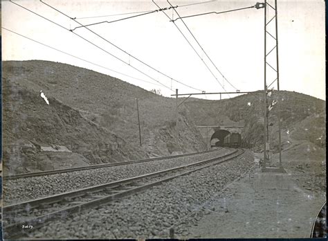 Two Sar Class 1es Emerging From Double Track Tunnel Atom Site For Drisa