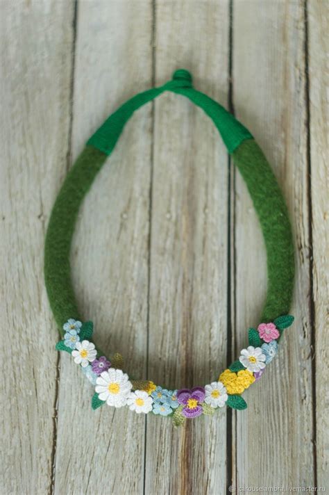 Текстильное колье Цветочная поляна в интернет магазине на Ярмарке Мастеров Ереван доставка