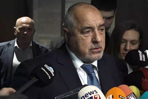 ПИК Tv Бойко Борисов Това което прави Лена е непочтено Да седят пред камината в Белия дом и