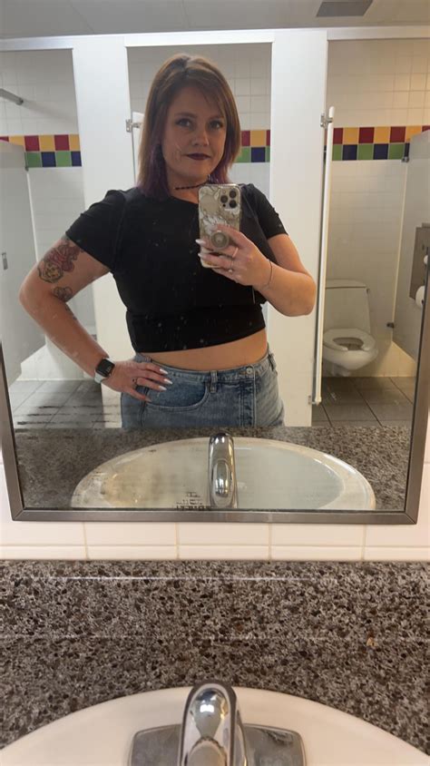 Nsv Today And Some Progress Pictures I Wore A Crop Top In Public Today