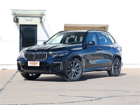 碳黑色宝马X5整车外观外观图片 宝马X5 2022款 改款 xDrive30Li M运动套装 7442464 太平洋汽车网
