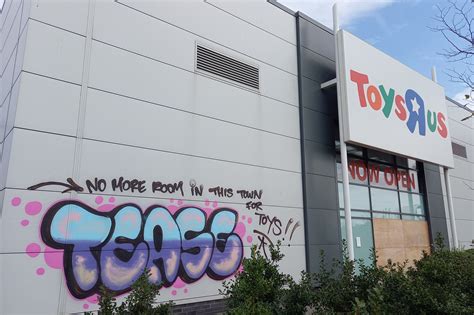 The Ham And Egger Files Toys R Us At Gateway Retail Park In Reading