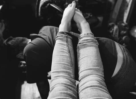 👩🏻‍🦰a Good Submissive Makes A Perfect Footrest Rfemdom