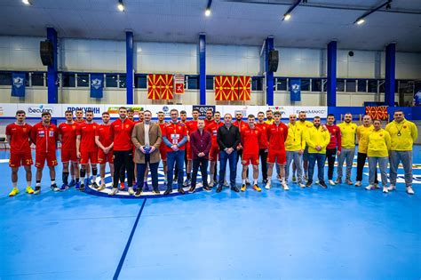 ЗА МАКЕДОНИЈА СРЕЌНО ЛАВОВИ Премиерот Мицкоски и министерот Ристовски им посакаа среќа на