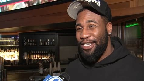 Eagles Lb Haason Reddick Greets Fans At Chickies And Petes In South