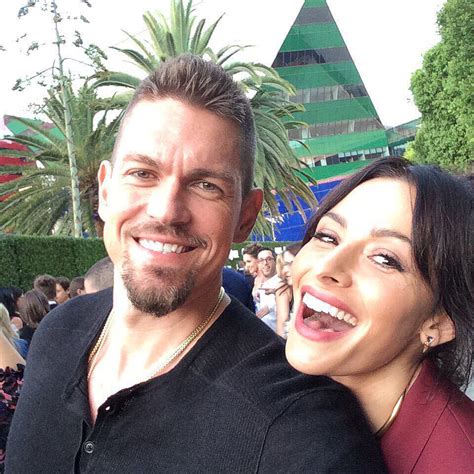 Sarah Shahi Et Steve Howey 2024