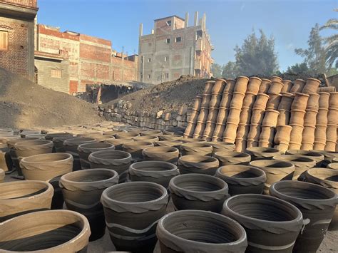 فخار إدفينا في محافظة البحيرة، تحف فنية من الطين ومهنة تقاوم الاندثار فيديو وصور