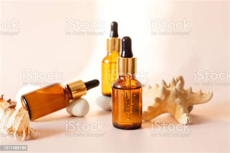 파이펫이 있는 페이셜 세럼 유리 병 천연 유기농 스파 화장품 스킨 케어 컨셉 0명에 대한 스톡 사진 및 기타 이미지 0명 개념 건강관리와 의술 Istock