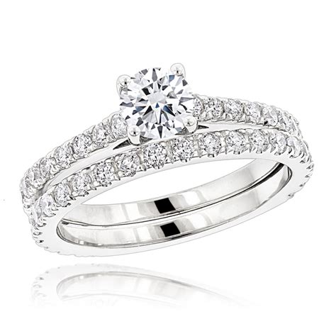 15 Carat Round Diamond Engagement Ring And Wedding Band Set In 18k