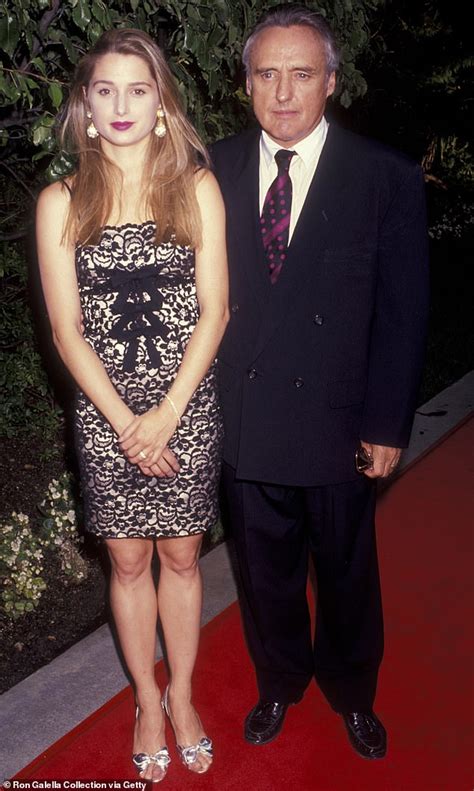 Guess Which Hollywood Plus One Just Became An Emmy Winner Daily Mail Online