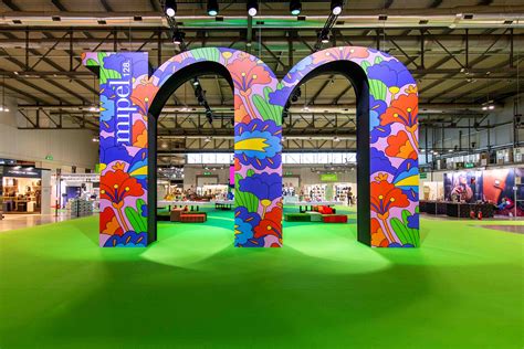 The Shows Micam And Mipel Walked Together And Attracted Over 20 000