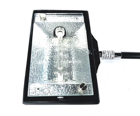 Intertek Halogen Spotlight With Bulb And Cord Tested Works Sl 2019b Us