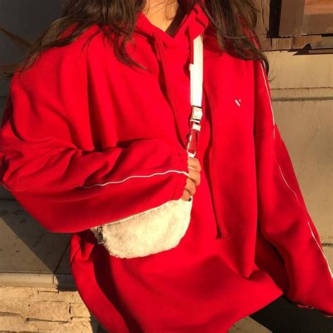 ᴹᴱ ᴱᴬᴿᴬ ♡ Me Eara Korean Ulzzang Girl Instagram Red Rojo Yoonmida Vividyoon