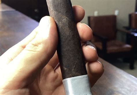 Tiny Tims Cigar World Latest Edtion Of Viso Horny 555 To Debut At