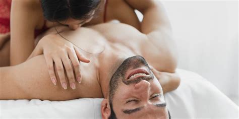 Weird Signs Youre Really Good In Bed According To Men Yourtango