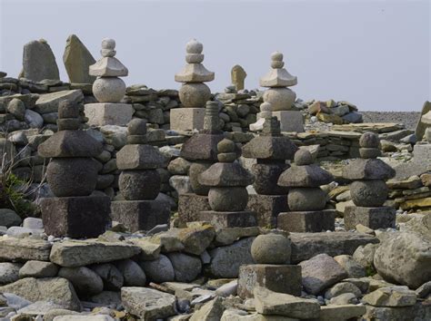 日島の石塔群九州への旅行や観光情報は九州旅ネット
