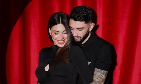 Новий етап у житті Захисник Шахтаря вперше став батьком ФОТО Читайте на Ukr Net