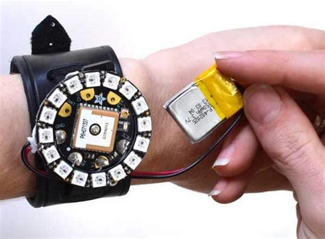 Flora Y Lilypad Cómo Crear Proyectos Para Wearables Con Arduino