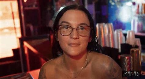 Help Me Find This Babe 1660002 ›