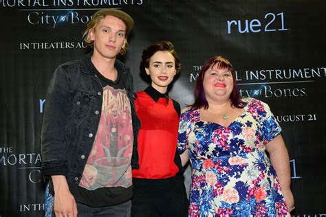 Toutes Les Photos De Lauteur Cassandra Clare Toutes Les Photos De Lauteur Cassandra Clare
