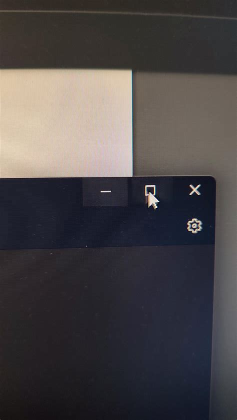 Maximize Button Is Scaled Wrong In Dark Mode For Some Apps While In