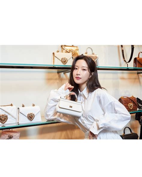 มุน กา ยอง 5 รูป