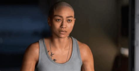 外网网友维护顽皮狗光头女主：被怼5000条评论腾讯新闻