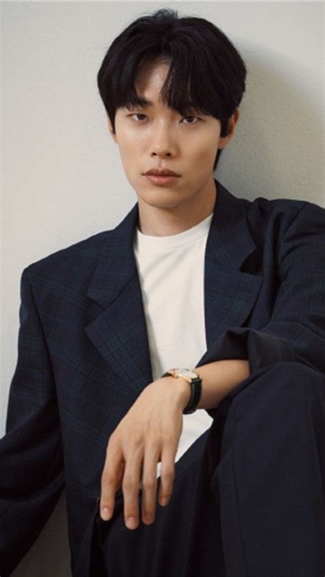 Ryu Jun Yeol Artofit