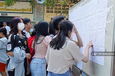 បាក់ឌុប៖ នាយករដ្ឋមន្ត្រី សាទរអ្នកជាប់ និងលើកទឹកចិត្តសិស្សធ្លាក់ កុំឱ្យបាក់ទឹកចិត្ត