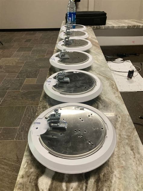 tryin to confirm if the aggregation switch usw aggregation has stp spanning tree protocol r