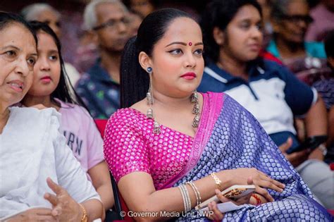 Kurulu මං ආසයි ඇය වගේ වෙන්න ️ •••••••••••••••••••••••••••••••••••••••••••••••• ඇයව මට ලඟටම