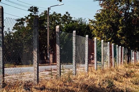 Огради с метални пана метален профил циментови колове и оградна мрежа гр Стара Загора Аязмото