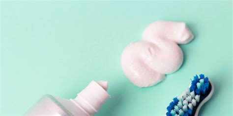 Watch Dr Pimple Popper Squeeze Toothpaste From A Big Back Cyst