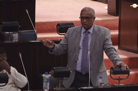 அதிகார பகிர்வு தொடர்பான பேச்சுவார்த்தையில் நம்பிக்கையில்லாமலேயே பங்கேற்கின்றோம் எம் ஏ சுமந்திரன்