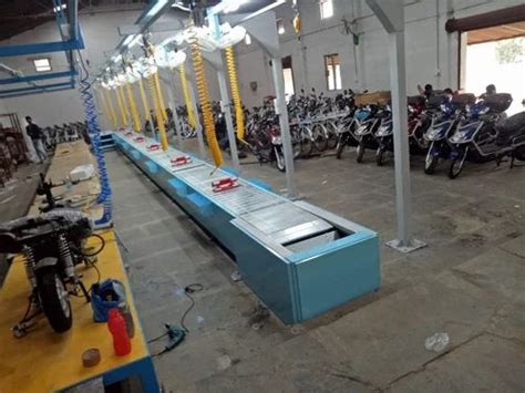 Two Wheeler Assembly Line For Automotive Industry Production Capacity