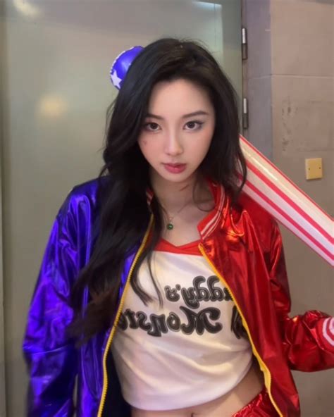 盧映彤 Skylar Skylar Lyt • Instagram Photos And Videos